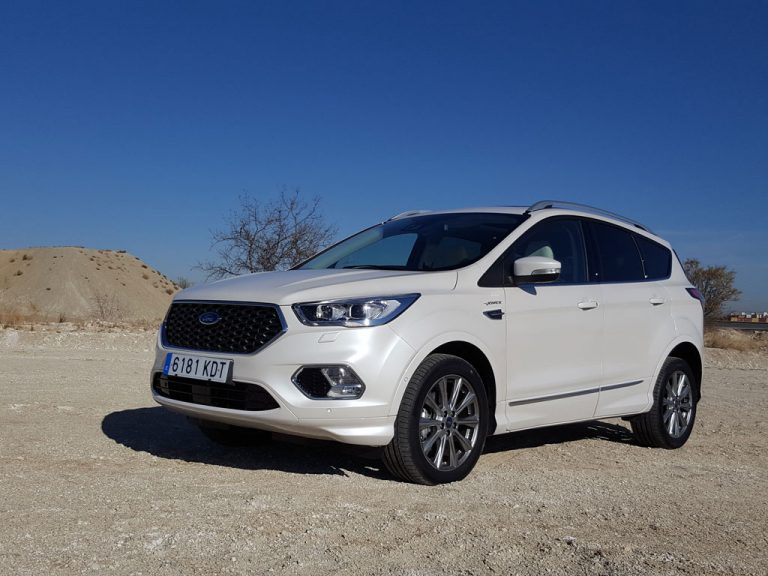 Ford Kuga Vignale a prueba