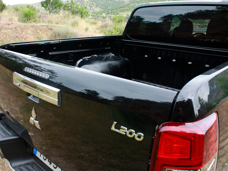 Esta semana nos visita en nuestro garage el nuevo Mitsubishi L200