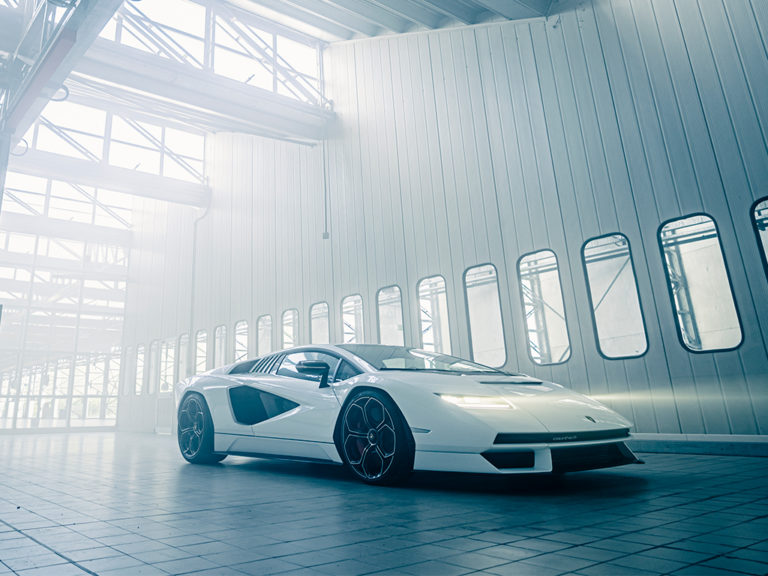 Automobili Lamborghini presenta el Countach LPI 800-4
