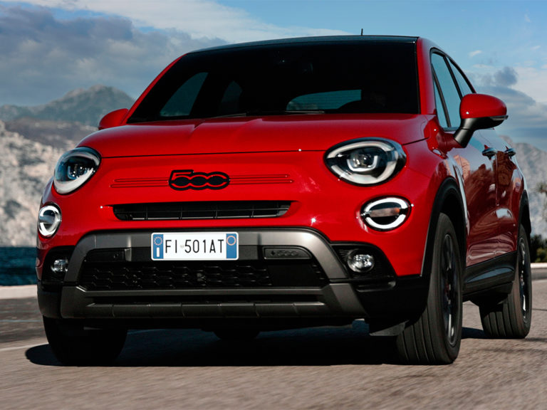 FIAT 500 Red ya está disponible en los Concesionarios