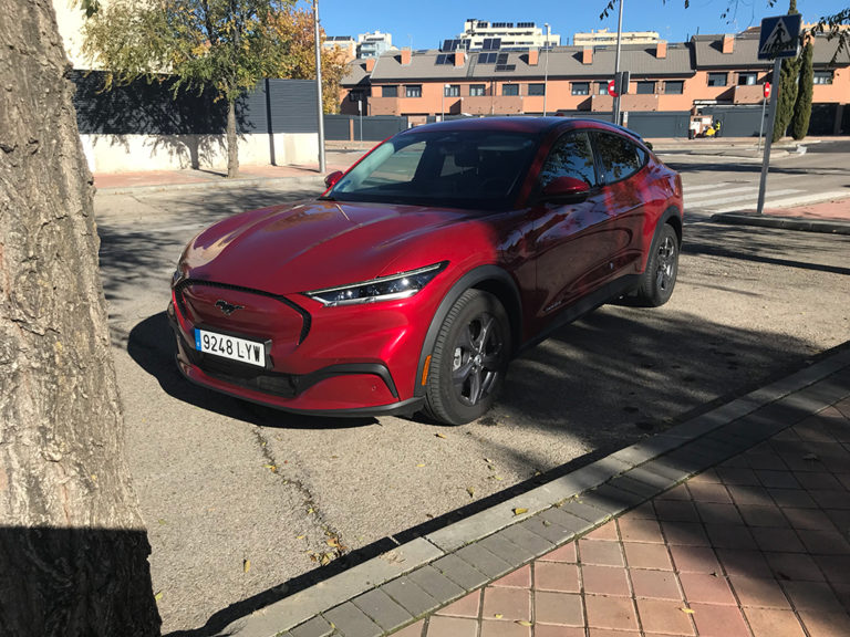 El Mustang Mach-e RWD 600 km de autonomía homologada