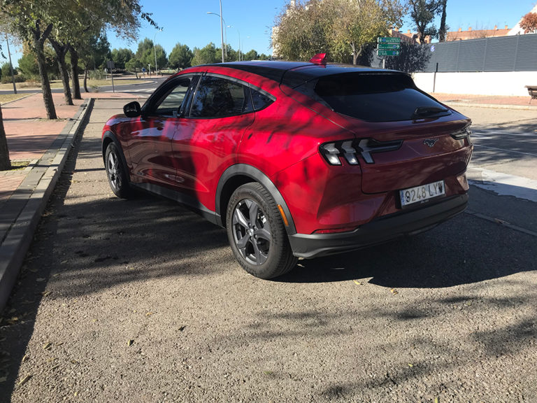 El Mustang Mach-e RWD 600 km de autonomía homologada