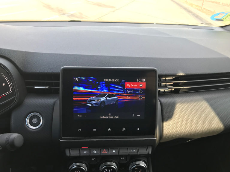 El Renault Clio e-Tech es el protagonista de la prueba de esta semana