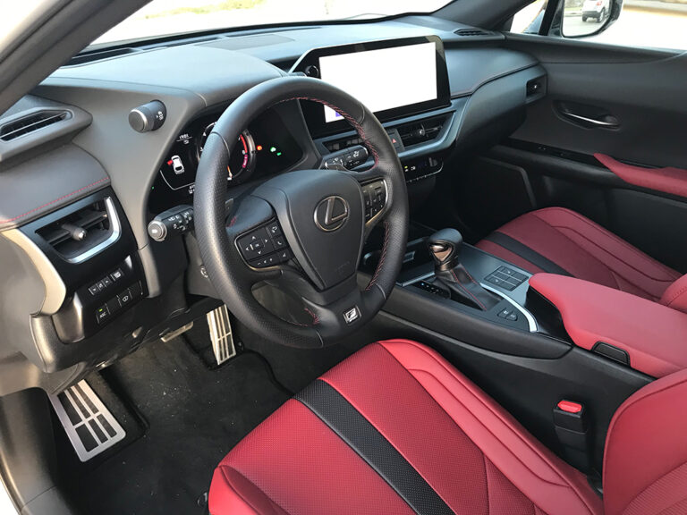 Prueba Lexus UX 250h mejorado en todos los sentidos