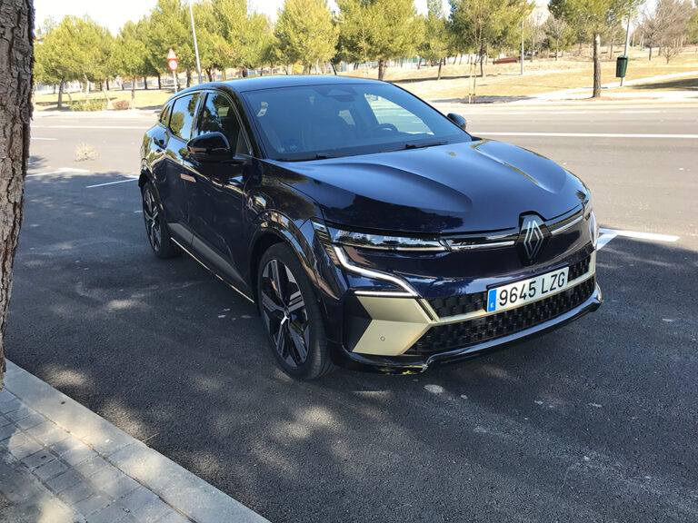 Renault Megane Iconic EV60 160kW (220CV) a prueba