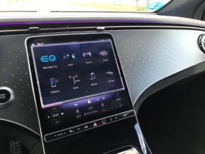 Mercedes-Benz EQE SUV